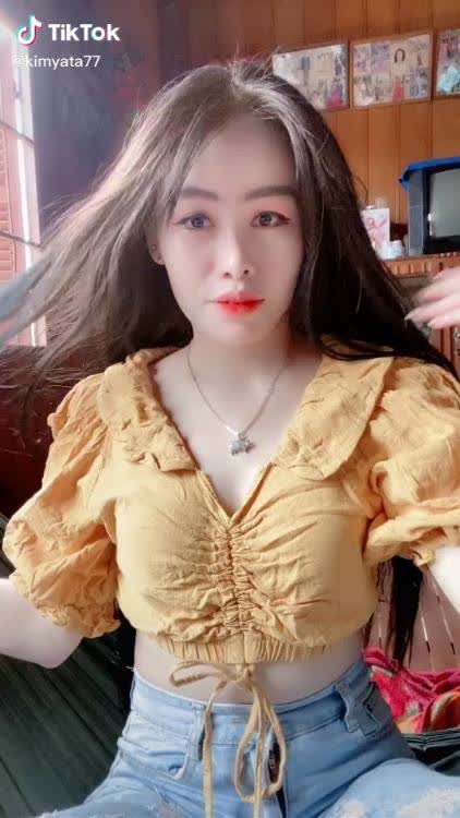 😊ទឹកភ្នែកហូរតើមកពីអ្វី ស្រីស្អាតក្នុង Tak tok🥰🥰🙏 - TNAOT