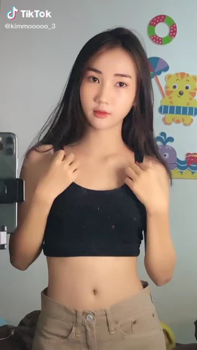 Follow ខ្ញុំម្នាក់ផង 💗 - TNAOT