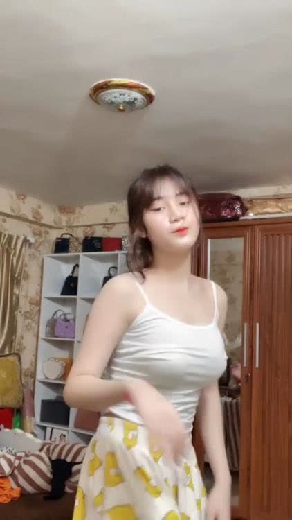 ស្រីស្អាតរាំ So beautiful - TNAOT