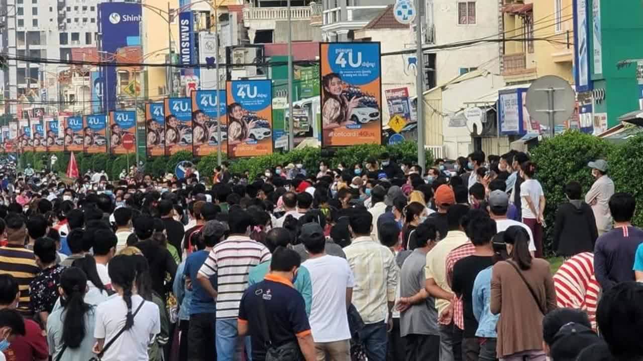 ហេតុផល ៥ យ៉ាងនាំឲ្យកម្មករឆ្លង Covid-19 បន្តបន្ទាប់គ្នា ចេញពីរោងចក្រមួយទៅរោងចក្រមួយទៀត - TNAOT