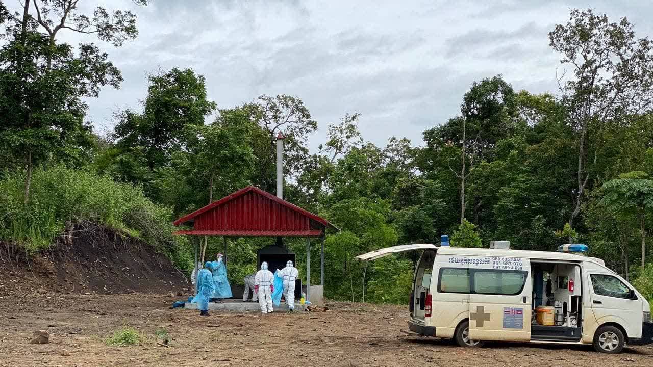 ស្រ្តីជាគ្រូទាយម្នាក់នៅខេត្តស្វាយរៀង ស្លាប់ដោយសារ Covid-19 - TNAOT