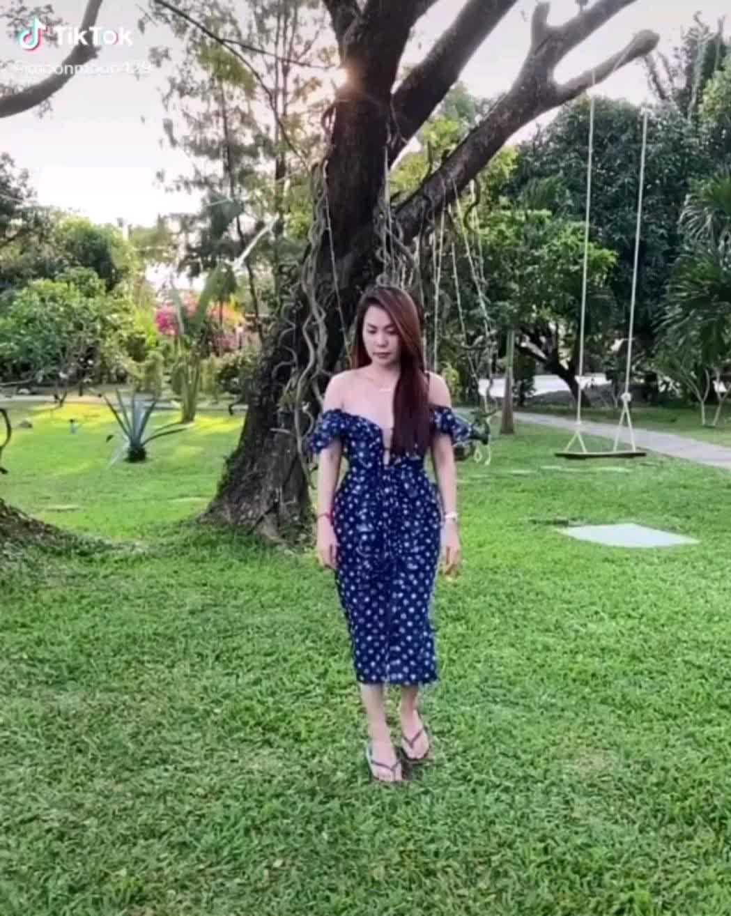 Cute Girl 🥰 Tnaot