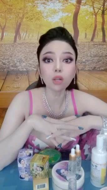 ប្រូសិន១ឈុតធំ សម្រាប់១០នាក់ និងឈុតមុខ ១០$ យក២ឈុត ថែម១ឈុត។ FB: @ChanPhkayDC ABA: 000991729 Wing ...