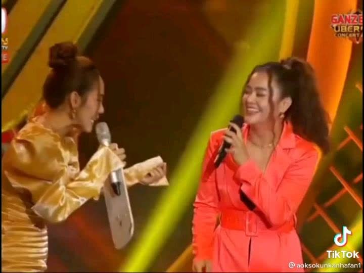 អ្នកនាង និមល កំប្លែងណាស់ - TNAOT