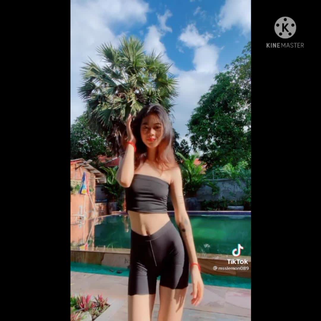 ស្រីស្អាត់ក្នុងtiktok😘 cute ម៉ងហាស😝😎 - TNAOT