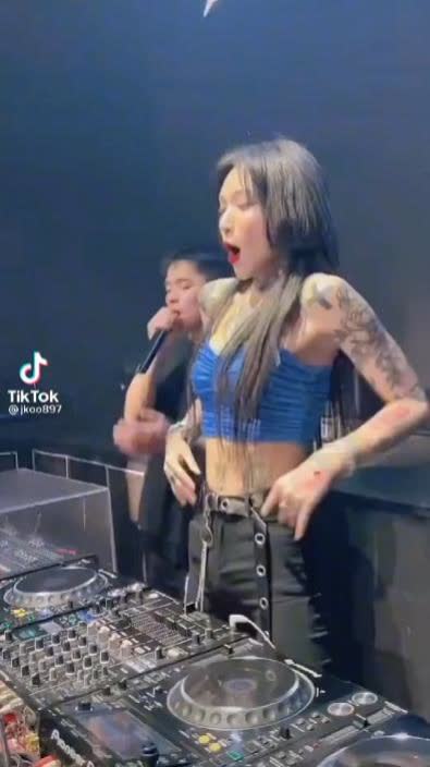 dance girl rimix - TNAOT