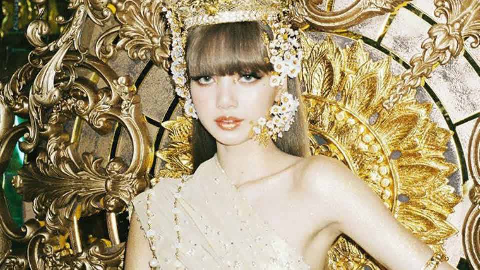 Wow! MV របស់ Lisa បទ "LALISA" មានអ្នកទស្សនារហូតដល់ 300 លានដងនៅលើ YouTube - TNAOT